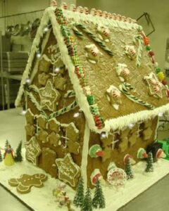 Custom Christmas Gingerbread House Cakes - Custom Gingerbread Christmas ...
